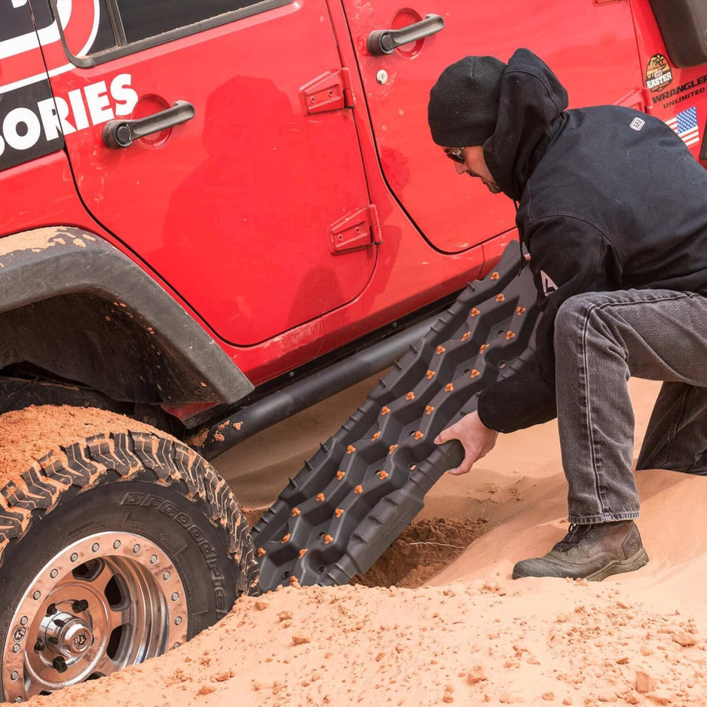 TRED Pro vyprošťovací desky šedé s oranžovými hroty - pár | Shop4x4.cz