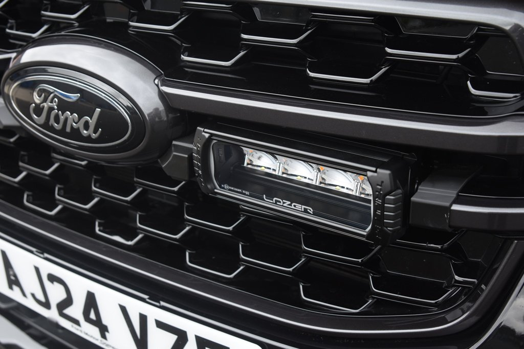 Sada LAZER pro Ford Ranger Wildtrak (2023+) Triple-R 750 - Beacon ...